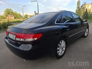 Melns Hyundai Grandeur 2010 Daugavpils, ar dzinēja tilpumu 2.20 L un nobraukumu 292 tūkst. km par 3400 €, foto 5 vietnē AUTOMOTO.COM.LV