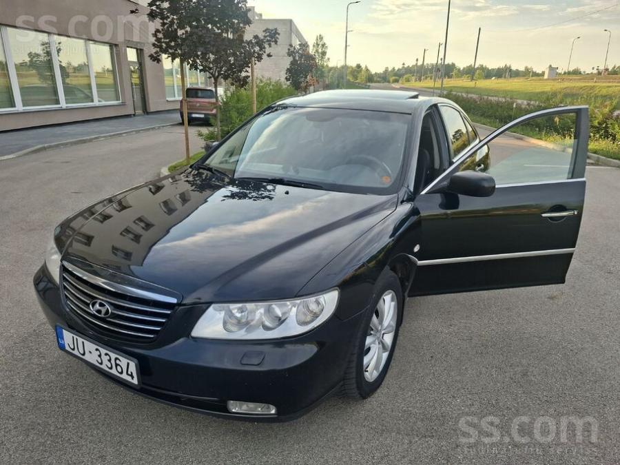 Melns Hyundai Grandeur 2010 Daugavpils, ar dzinēja tilpumu 2.20 L un nobraukumu 292 tūkst. km par 3400 €, foto 12 vietnē AUTOMOTO.COM.LV