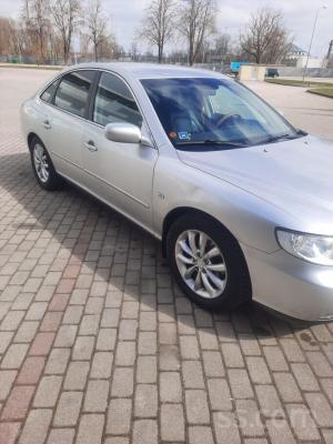 Pelēks Hyundai Grandeur 2007 Dobele, ar dzinēja tilpumu 2.20 L un nobraukumu 250 tūkst. km par 5000 €, foto 3 vietnē AUTOMOTO.COM.LV