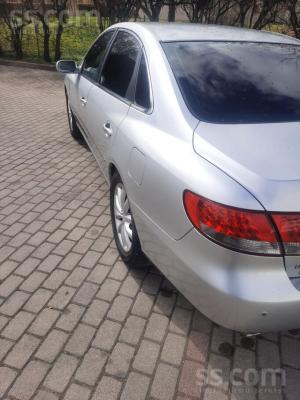 Pelēks Hyundai Grandeur 2007 Dobele, ar dzinēja tilpumu 2.20 L un nobraukumu 250 tūkst. km par 5000 €, foto 4 vietnē AUTOMOTO.COM.LV
