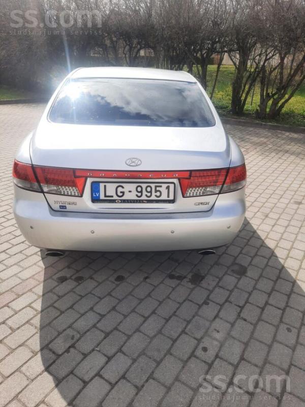 Hyundai Grandeur 2007 in Dobele, with an engine capacity of 2.20 L and mileage of 250 thousand km for 3800 €, photo 6 on AUTOMOTO.COM.LV