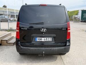 Black Hyundai H-1 2010 in Riga, with an engine capacity of 2.50 L and mileage of 334 thousand km for 4500 €, photo 13 on AUTOMOTO.COM.LV