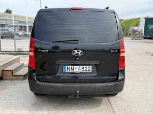 Melns Hyundai H-1 2010 Rīga, ar dzinēja tilpumu 2.50 L un nobraukumu 334 tūkst. km par 4500 €, foto 12 vietnē AUTOMOTO.COM.LV