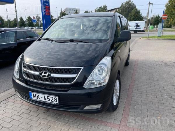 Черный Хендай H-1 2011 в Рига, объемом двигателя 2.50 л и пробегом 250 тыс. км за 9500 €, фото 1 на AUTOMOTO.COM.LV