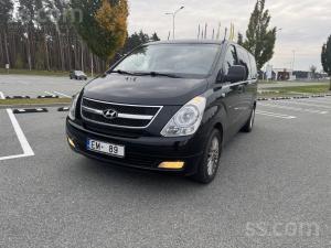 Black Hyundai H-1 2012 in Riga, with an engine capacity of 2.50 L and mileage of 222 thousand km for 8500 €, photo 3 on AUTOMOTO.COM.LV