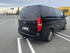 Black Hyundai H-1 2012 in Riga, with an engine capacity of 2.50 L and mileage of 222 thousand km for 8500 €, photo 8 on AUTOMOTO.COM.LV