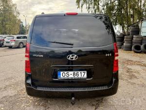 Black Hyundai H-1 2011 in Riga, with an engine capacity of 2.50 L and mileage of 0 thousand km for 8990 €, photo 6 on AUTOMOTO.COM.LV