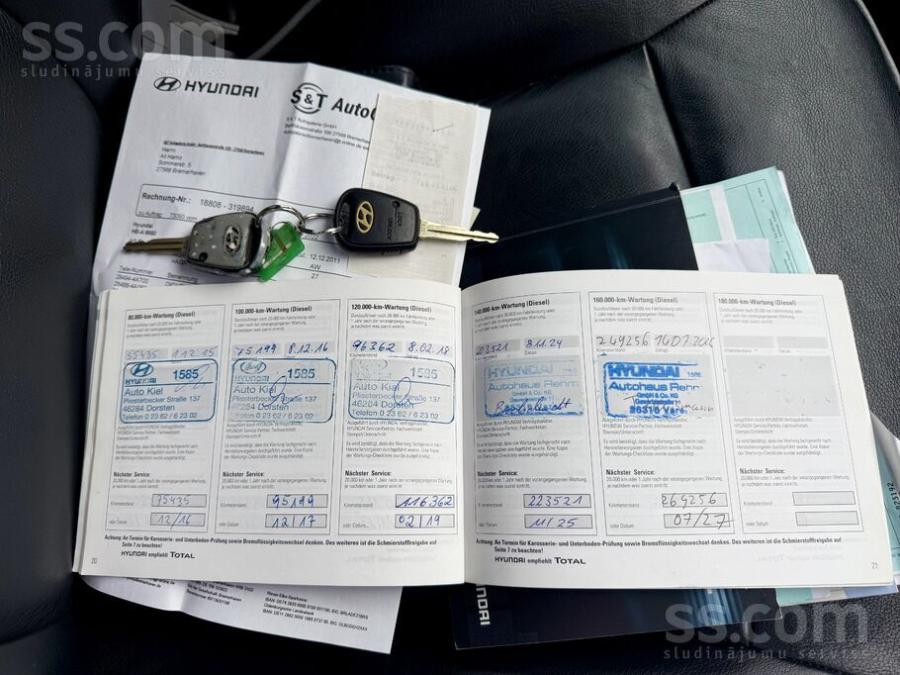 Black Hyundai H-1 2011 in Riga, with an engine capacity of 2.50 L and mileage of 0 thousand km for 8990 €, photo 14 on AUTOMOTO.COM.LV