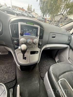 Black Hyundai H-1 2011 in Riga, with an engine capacity of 2.50 L and mileage of 0 thousand km for 8990 €, photo 22 on AUTOMOTO.COM.LV