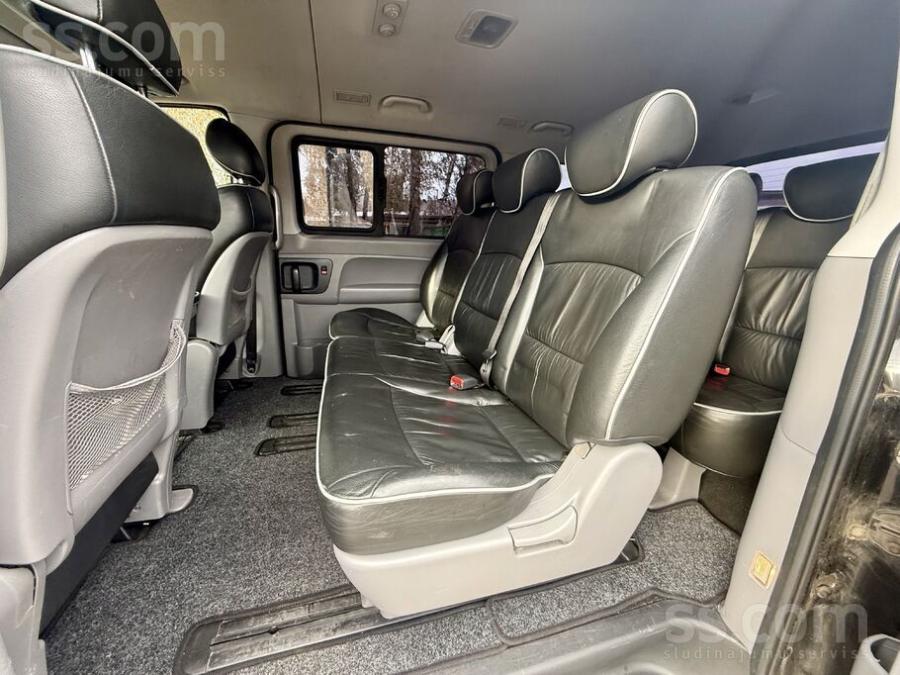 Black Hyundai H-1 2011 in Riga, with an engine capacity of 2.50 L and mileage of 0 thousand km for 8990 €, photo 25 on AUTOMOTO.COM.LV