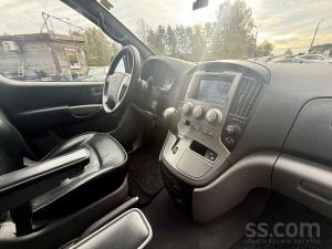 Black Hyundai H-1 2011 in Riga, with an engine capacity of 2.50 L and mileage of 0 thousand km for 8990 €, photo 26 on AUTOMOTO.COM.LV