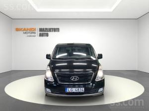 Melns Hyundai H-1 2015 Rīga, ar dzinēja tilpumu 2.50 L un nobraukumu 210 tūkst. km par 11790 €, foto 3 vietnē AUTOMOTO.COM.LV