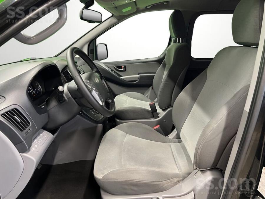 Melns Hyundai H-1 2015 Rīga, ar dzinēja tilpumu 2.50 L un nobraukumu 210 tūkst. km par 11790 €, foto 11 vietnē AUTOMOTO.COM.LV