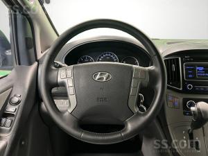Melns Hyundai H-1 2015 Rīga, ar dzinēja tilpumu 2.50 L un nobraukumu 210 tūkst. km par 11790 €, foto 12 vietnē AUTOMOTO.COM.LV
