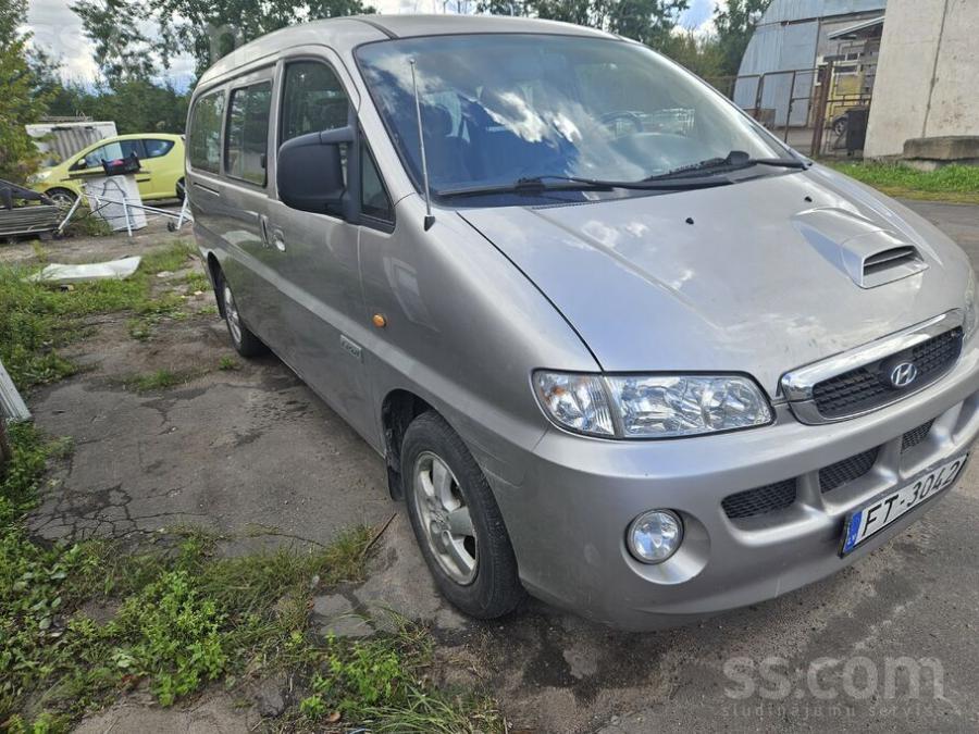 Grey Hyundai H-1 2006 in Jurmala, with an engine capacity of 2.50 L and mileage of 166 thousand km for 2950 €, photo 3 on AUTOMOTO.COM.LV