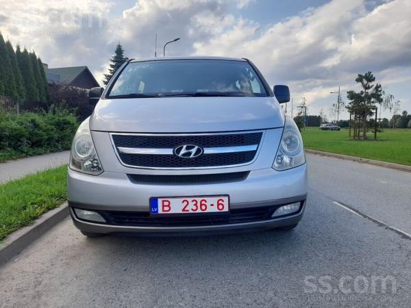 Grey Hyundai H-1 2010 in Riga, with an engine capacity of 2.50 L and mileage of 301 thousand km for 5990 €, photo 6 on AUTOMOTO.COM.LV