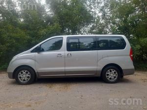 Серый Хендай H-1 2010 в Рига, объемом двигателя 2.50 л и пробегом 301 тыс. км за 5990 €, фото  на AUTOMOTO.COM.LV