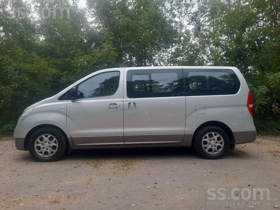 Серый Хендай H-1 2010 в Рига, объемом двигателя 2.50 л и пробегом 301 тыс. км за 5990 €, фото 1 на AUTOMOTO.COM.LV