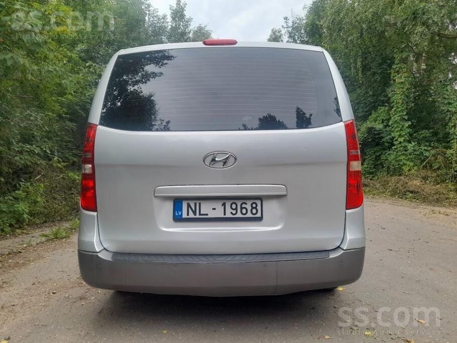Серый Хендай H-1 2010 в Рига, объемом двигателя 2.50 л и пробегом 301 тыс. км за 5990 €, фото 6 на AUTOMOTO.COM.LV