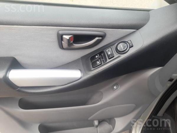 Pelēks Hyundai H-1 2010 Rīga, ar dzinēja tilpumu 2.50 L un nobraukumu 301 tūkst. km par 5990 €, foto 7 vietnē AUTOMOTO.COM.LV