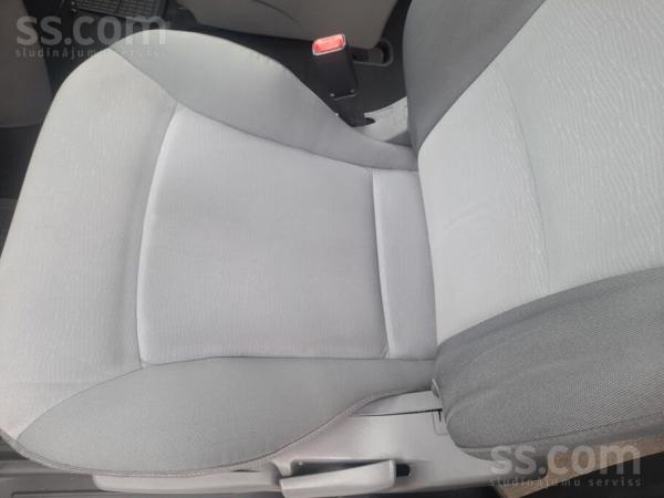 Pelēks Hyundai H-1 2010 Rīga, ar dzinēja tilpumu 2.50 L un nobraukumu 301 tūkst. km par 5990 €, foto 8 vietnē AUTOMOTO.COM.LV