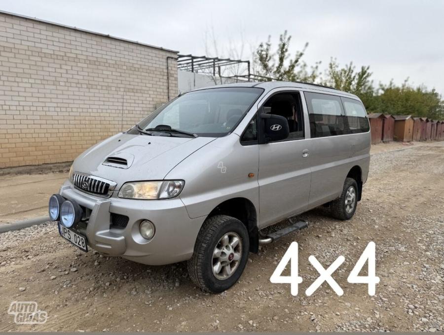 Серый Хендай H-1 2003 в Укмерге, объемом двигателя 2.50 л и пробегом 216 тыс. км за 1500 €, фото 1 на AUTOMOTO.COM.LV