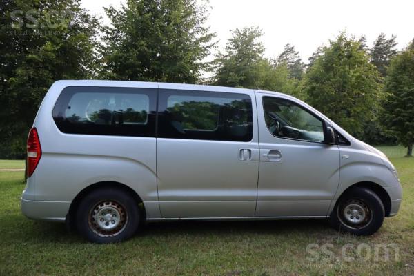 Pelēks Hyundai H-1 2010 Rīga, ar dzinēja tilpumu 2.50 L un nobraukumu 276 tūkst. km par 6990 €, foto 4 vietnē AUTOMOTO.COM.LV