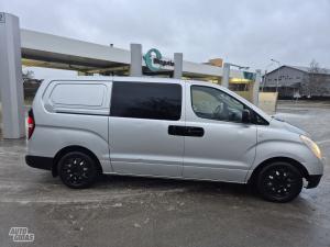 Hyundai H-1 2008 in Siauliai, with an engine capacity of 2.50 L and mileage of 250 thousand km for 2500 €, photo 4 on AUTOMOTO.COM.LV