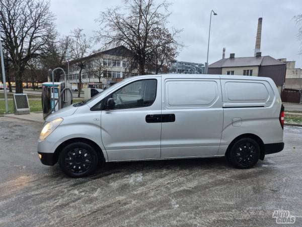 Hyundai H-1 2008 Šauļi, ar dzinēja tilpumu 2.50 L un nobraukumu 250 tūkst. km par 2500 €, foto 5 vietnē AUTOMOTO.COM.LV