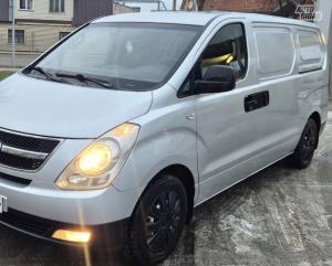 Hyundai H-1 2008 in Siauliai, with an engine capacity of 2.50 L and mileage of 230 thousand km for 2600 €, photo 2 on AUTOMOTO.COM.LV