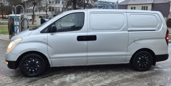 Hyundai H-1 2008 in Siauliai, with an engine capacity of 2.50 L and mileage of 230 thousand km for 2600 €, photo 5 on AUTOMOTO.COM.LV