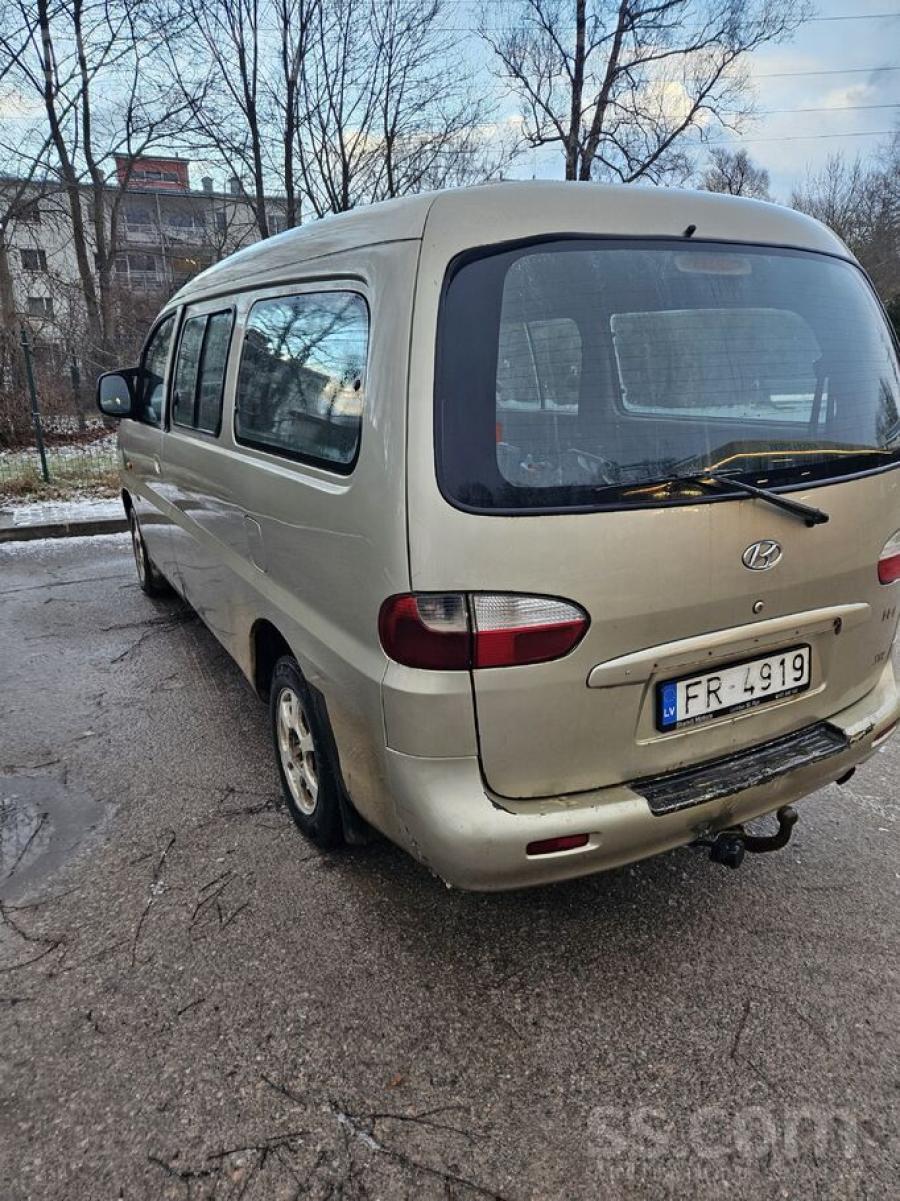 Hyundai H-1 2005 Rīga, ar dzinēja tilpumu 2.50 L un nobraukumu 365 tūkst. km par 1200 €, foto 3 vietnē AUTOMOTO.COM.LV