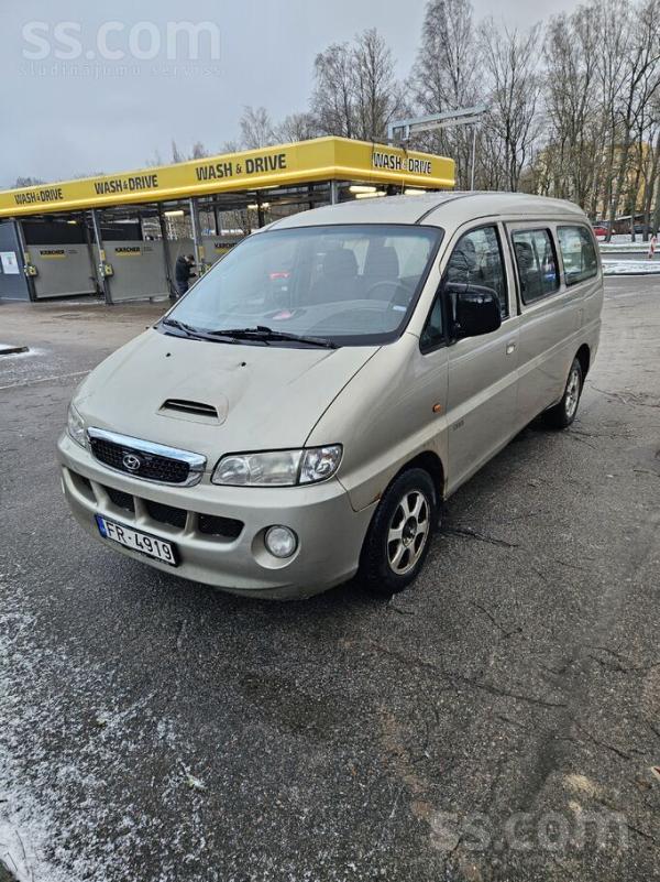 Hyundai H-1 2005 in Riga, with an engine capacity of 2.50 L and mileage of 365 thousand km for 1200 €, photo 5 on AUTOMOTO.COM.LV