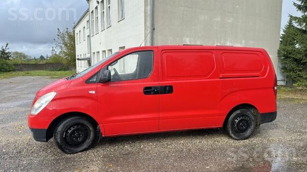 Red Hyundai H-1 2010 in Rezekne, with an engine capacity of 2.50 L and mileage of 365 thousand km for 2200 €, photo 9 on AUTOMOTO.COM.LV