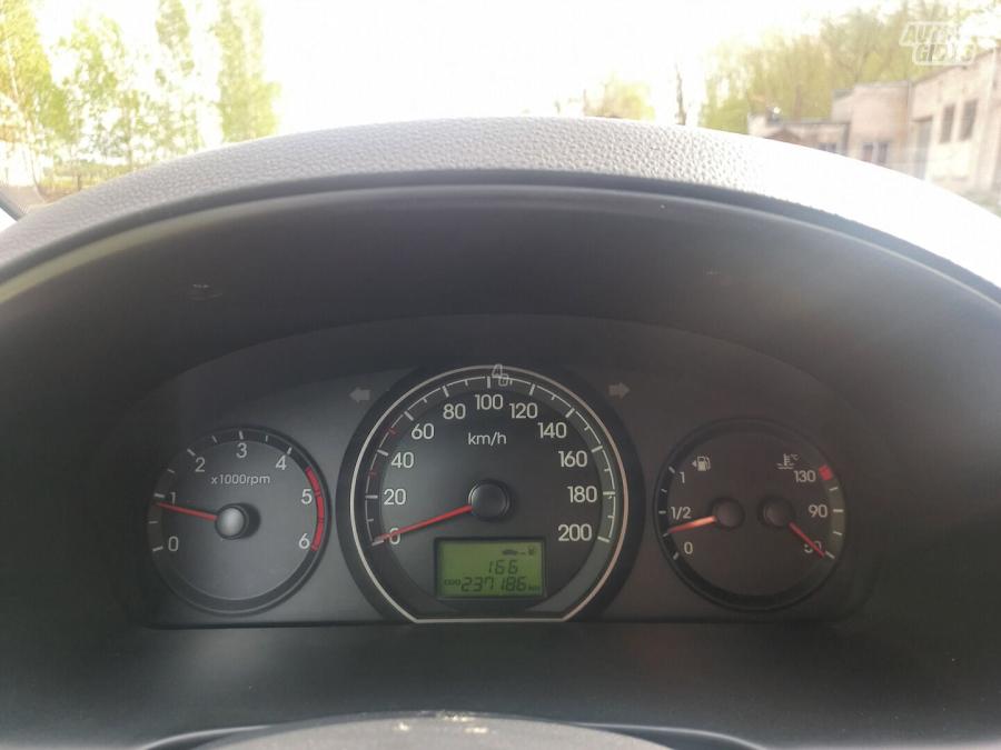Белый Хендай H-1 2014 в Каунас, объемом двигателя 2.50 л и пробегом 237 тыс. км за 6899 €, фото 18 на AUTOMOTO.COM.LV