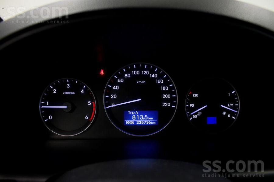 Balts Hyundai H-1 2018 Rīga, ar dzinēja tilpumu 2.50 L un nobraukumu 236 tūkst. km par 13500 €, foto 14 vietnē AUTOMOTO.COM.LV
