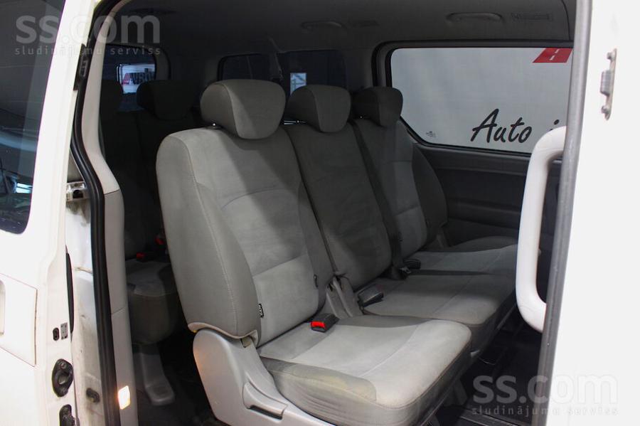 Balts Hyundai H-1 2018 Rīga, ar dzinēja tilpumu 2.50 L un nobraukumu 236 tūkst. km par 13500 €, foto 24 vietnē AUTOMOTO.COM.LV