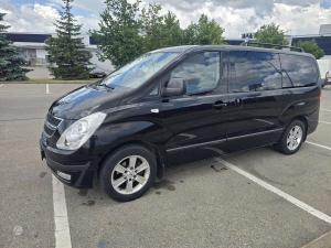 Melns Hyundai H1 2010 Panevēža, ar dzinēja tilpumu 2.50 L un nobraukumu 283 tūkst. km par 6800 €, foto  vietnē AUTOMOTO.COM.LV