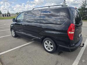 Melns Hyundai H1 2010 Panevēža, ar dzinēja tilpumu 2.50 L un nobraukumu 283 tūkst. km par 6800 €, foto 3 vietnē AUTOMOTO.COM.LV