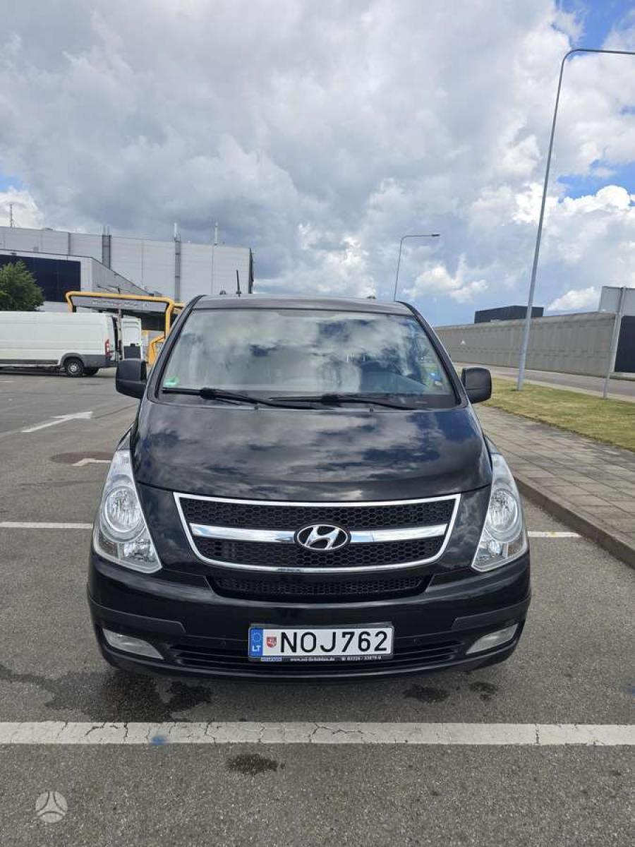 Melns Hyundai H1 2010 Panevēža, ar dzinēja tilpumu 2.50 L un nobraukumu 283 tūkst. km par 6800 €, foto 6 vietnē AUTOMOTO.COM.LV