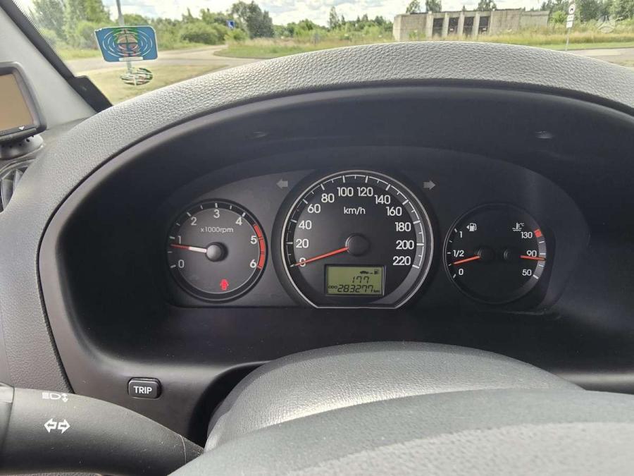 Melns Hyundai H1 2010 Panevēža, ar dzinēja tilpumu 2.50 L un nobraukumu 283 tūkst. km par 6800 €, foto 12 vietnē AUTOMOTO.COM.LV