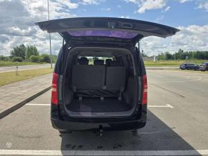 Melns Hyundai H1 2010 Panevēža, ar dzinēja tilpumu 2.50 L un nobraukumu 283 tūkst. km par 6800 €, foto 22 vietnē AUTOMOTO.COM.LV