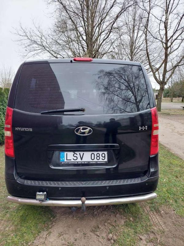 Black Hyundai H1 2011 in Silute, with an engine capacity of 0.00 L and mileage of 345 thousand km for 5500 €, photo 2 on AUTOMOTO.COM.LV