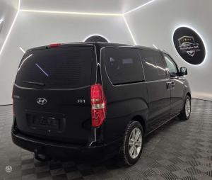 Black Hyundai H1 2011 in Marijampole, with an engine capacity of 2.50 L and mileage of 221 thousand km for 7999 €, photo 25 on AUTOMOTO.COM.LV