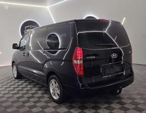 Black Hyundai H1 2011 in Marijampole, with an engine capacity of 2.50 L and mileage of 221 thousand km for 7999 €, photo 27 on AUTOMOTO.COM.LV