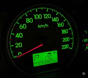 Melns Hyundai H1 2013 Marijampole, ar dzinēja tilpumu 2.50 L un nobraukumu 234 tūkst. km par 9650 €, foto 4 vietnē AUTOMOTO.COM.LV