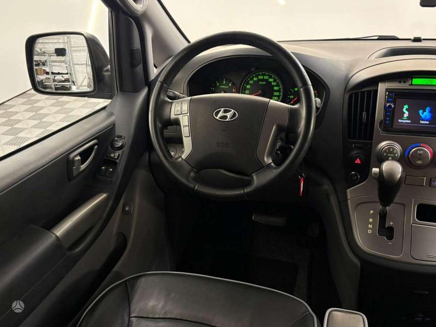 Melns Hyundai H1 2013 Marijampole, ar dzinēja tilpumu 2.50 L un nobraukumu 234 tūkst. km par 9650 €, foto 17 vietnē AUTOMOTO.COM.LV