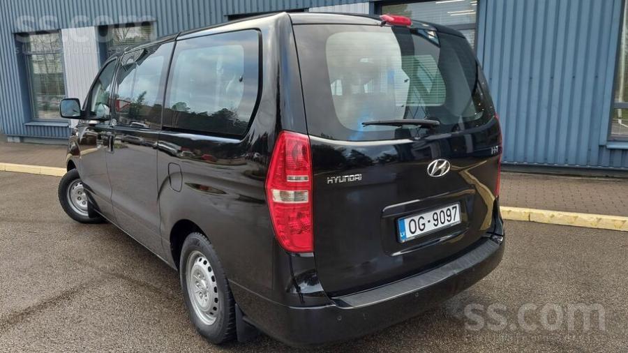 Melns Hyundai H1 2012 Rīga, ar dzinēja tilpumu 2.50 L un nobraukumu 298 tūkst. km par 6950 €, foto 6 vietnē AUTOMOTO.COM.LV