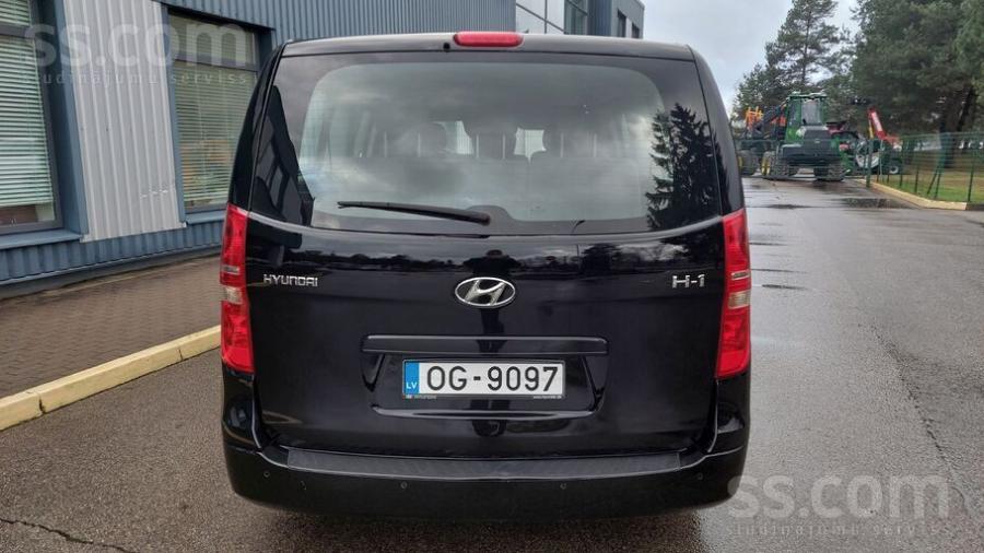 Melns Hyundai H1 2012 Rīga, ar dzinēja tilpumu 2.50 L un nobraukumu 298 tūkst. km par 6950 €, foto 14 vietnē AUTOMOTO.COM.LV