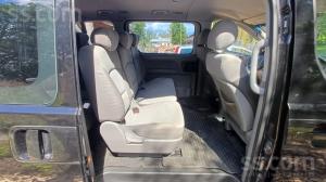 Black Hyundai H1 2008 in Ogre, with an engine capacity of 2.50 L and mileage of 421 thousand km for 4500 €, photo 13 on AUTOMOTO.COM.LV
